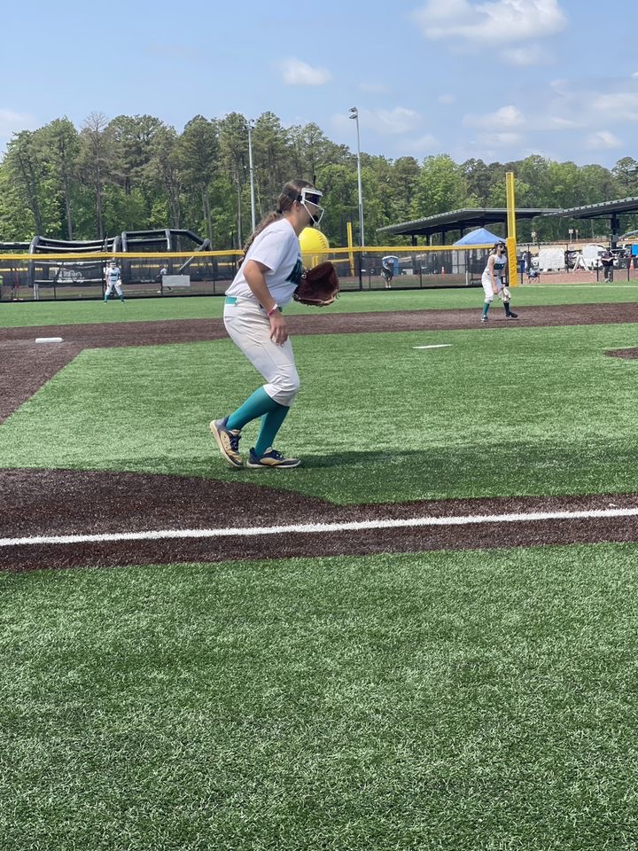 Queen of Diamonds 14U White – Long Island Rage Fastpitch